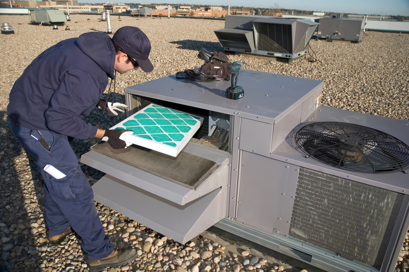 Choosing Rooftop HVAC Units for Your Business | Hometown Heating & Air ...